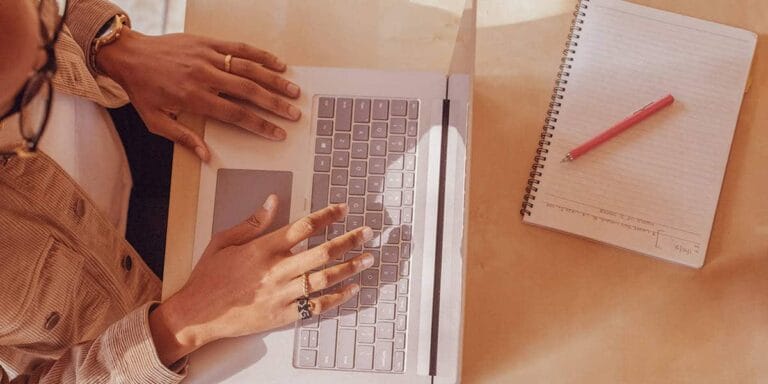 Part-Time Job Hunting? Here's the 13 Best Jobs for College Students